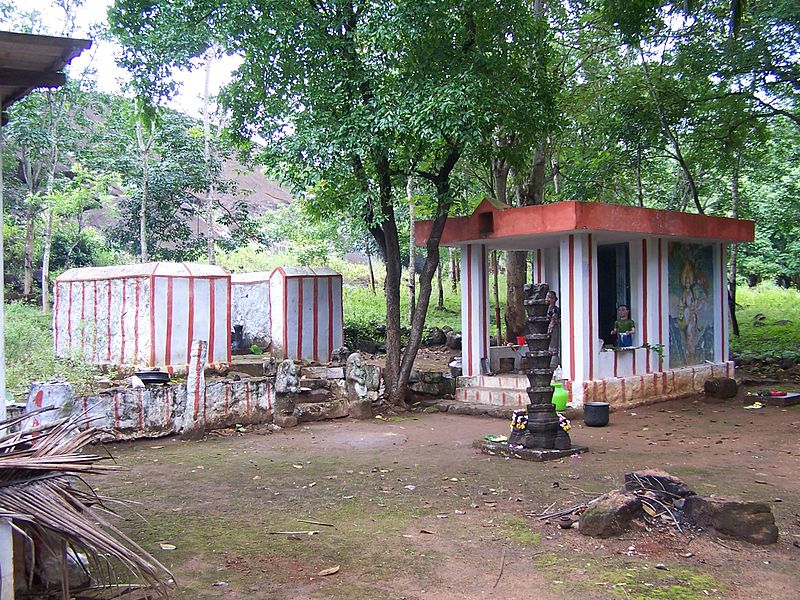 Tamilnadu Tourism: Kattalai Amman Temple, Perumchilampu, Vellimalai ...