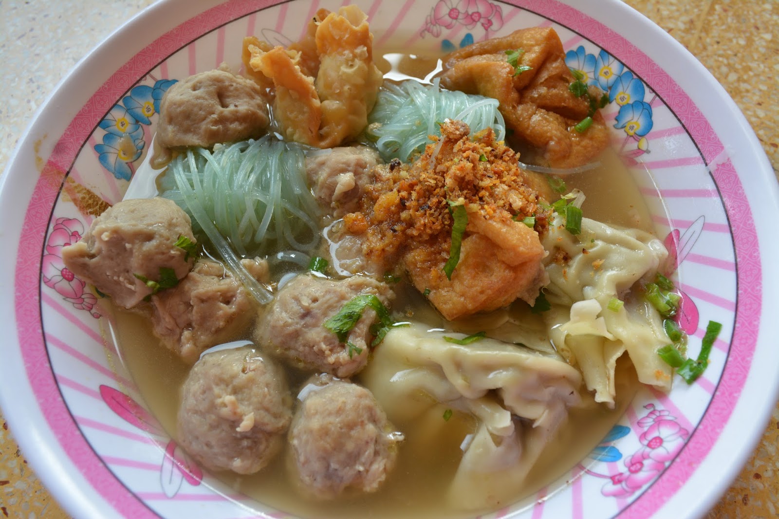 I Am Fatin :. *~: [Food Review] Bakso Keliling Famili, Malang, Jawa ...