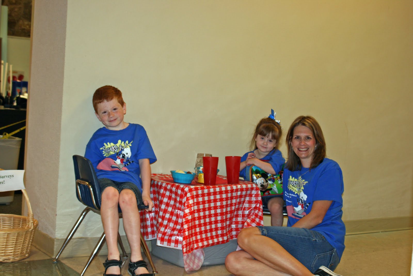 Farris Foursome: VBS- Shake it Up Cafe!!