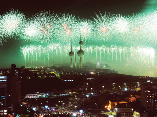 World's Largest Fireworks Display in Kuwait : Guinness World Records ...