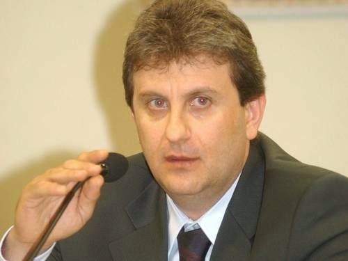 Alberto Youssef passa bem e ficará hospitalizado por 48 horas.