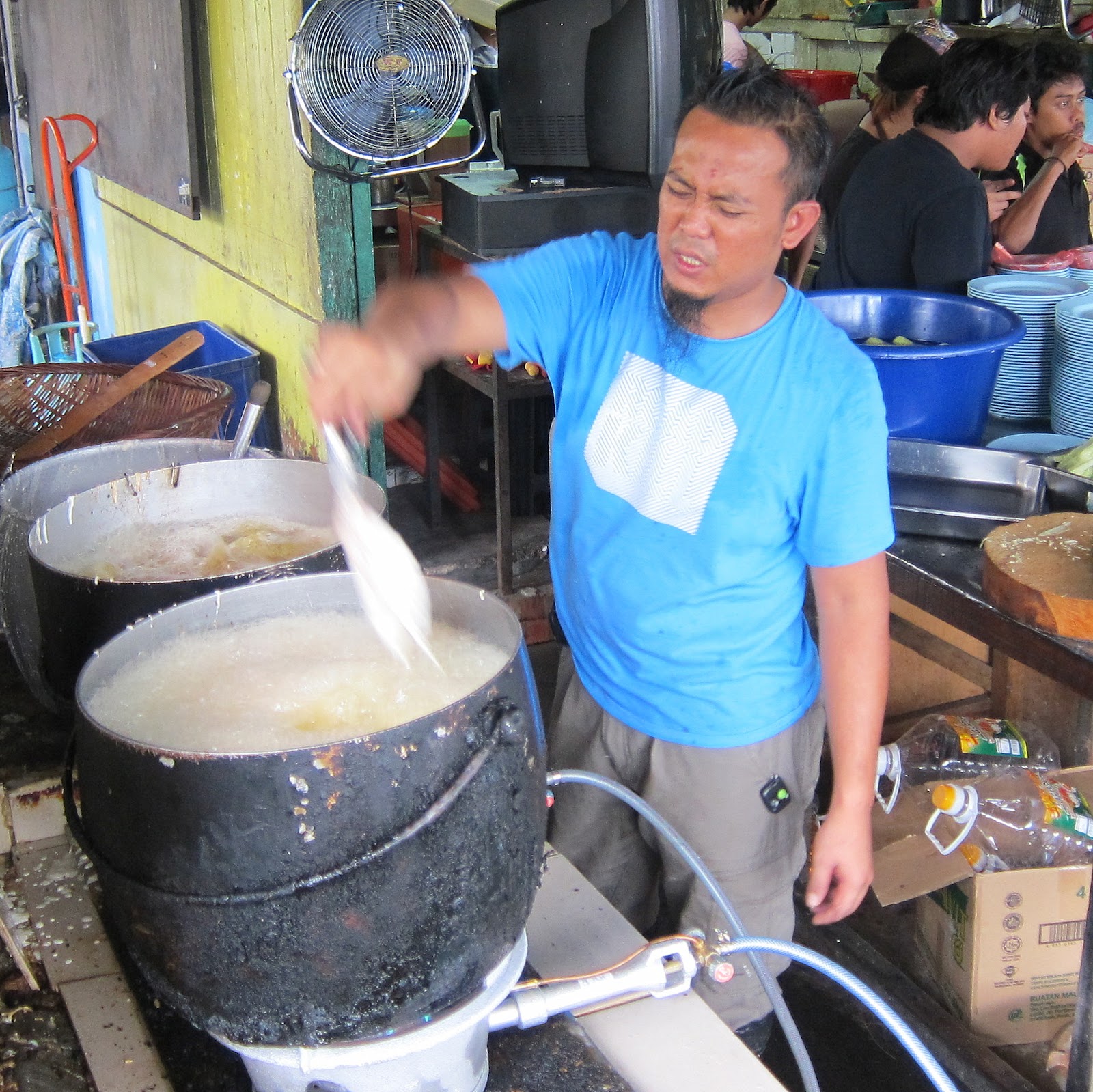 Wak Kentut Nasi Lemak in Kulai. Most Famous in Johor. Updated 2019 ...