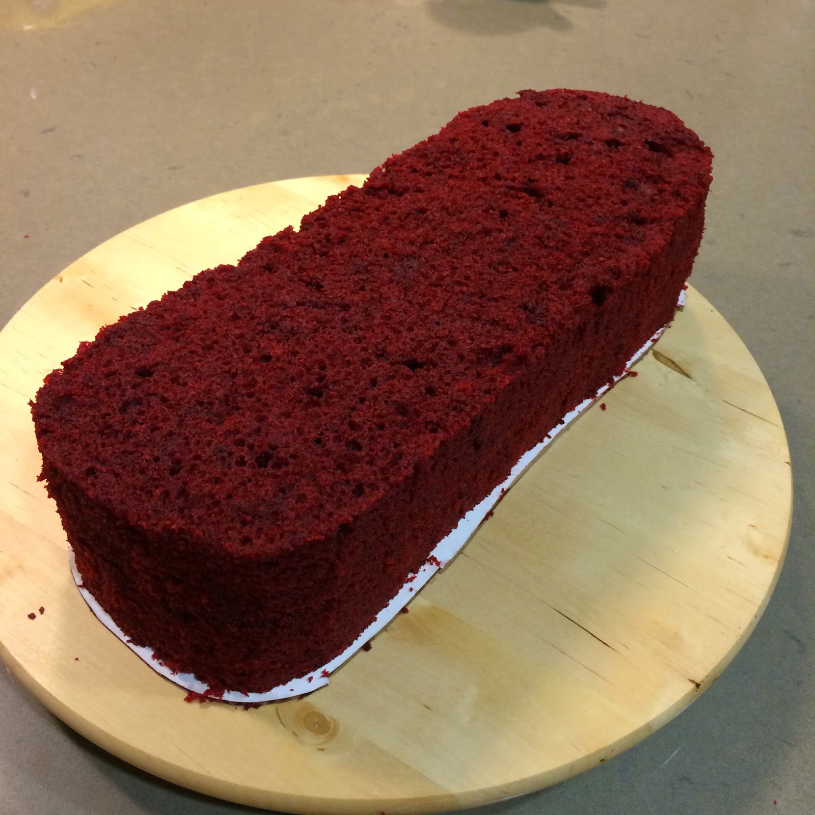 Delicious Arts Bakery: Ferrari California Cake Tutorial