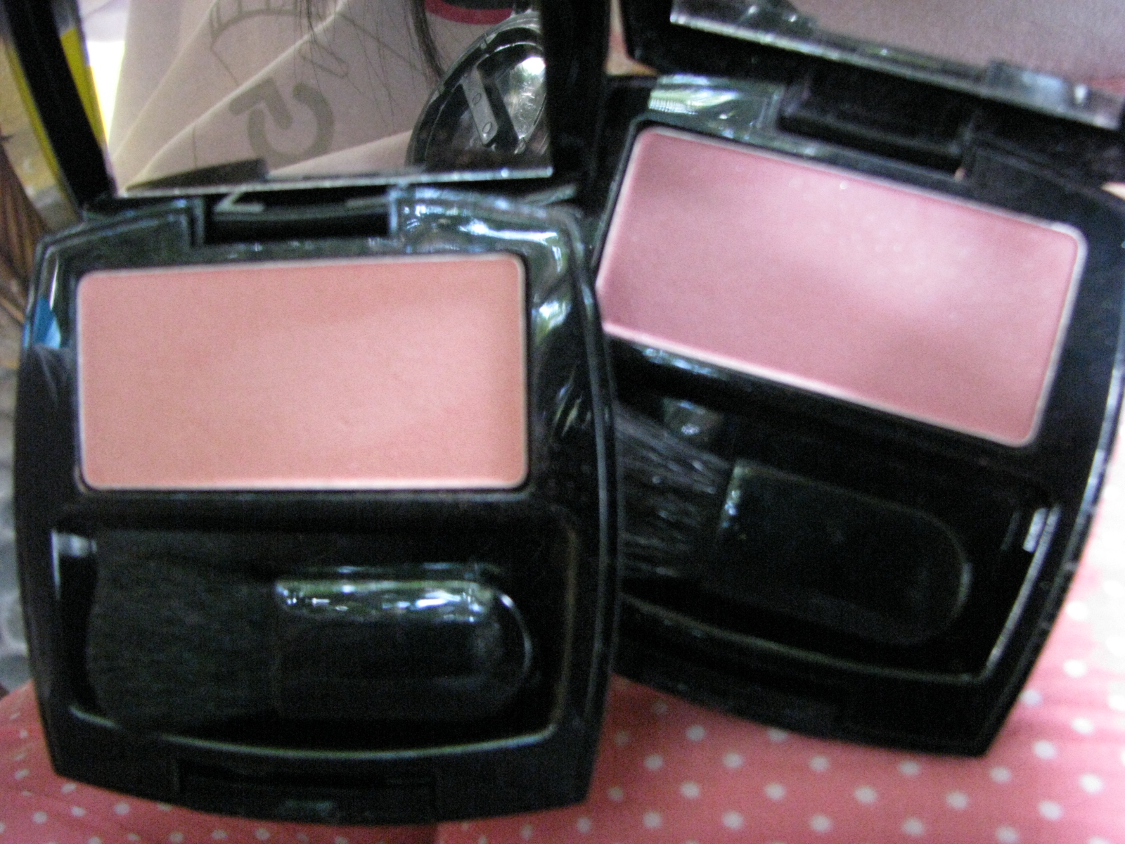 The Kikay Mom: Avon Ideal Luminous Blush in Peach and Cool Plum Swatches