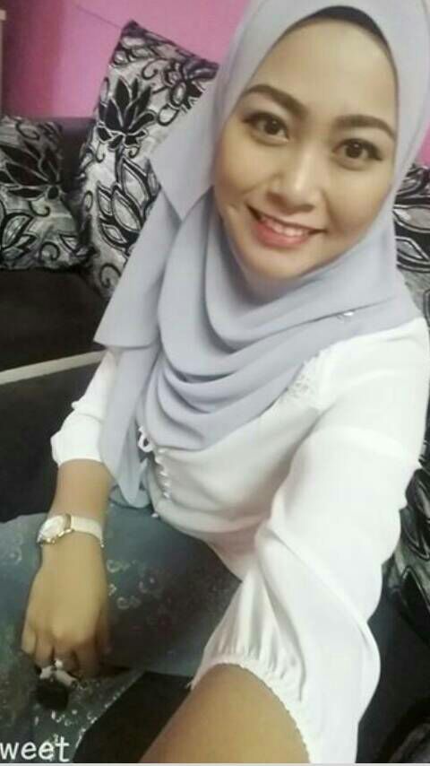 Mamah Muda Berjilbab Ditambah Bugil Dengan Gaya Binal | Skandal Foto Bokep ABG | Situs Film ...