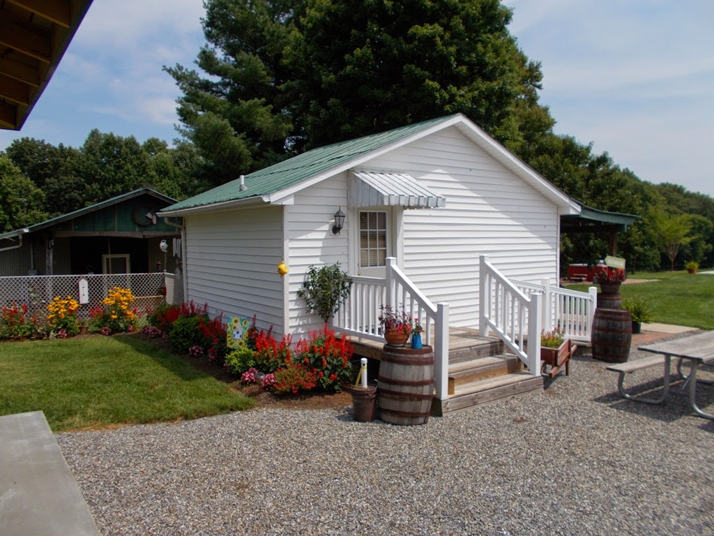 The Stanley Farm: BathHouse