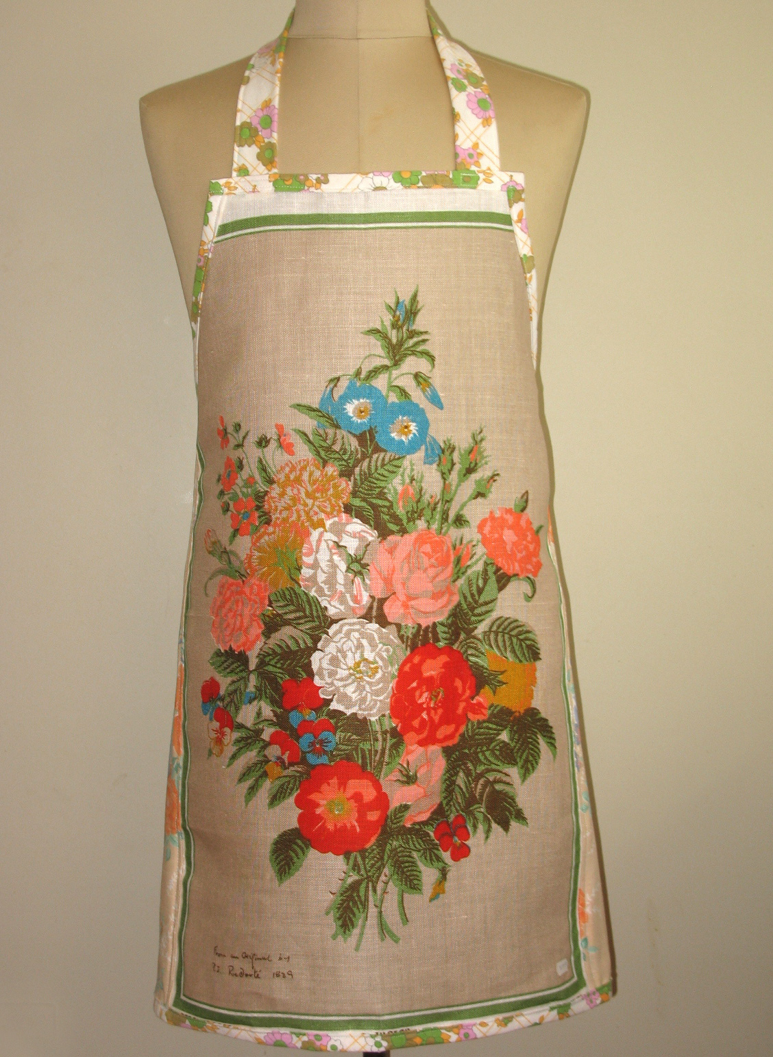 Merry-Go-Round Handmade: New handmade Metro Retro kitchen Aprons listed ...