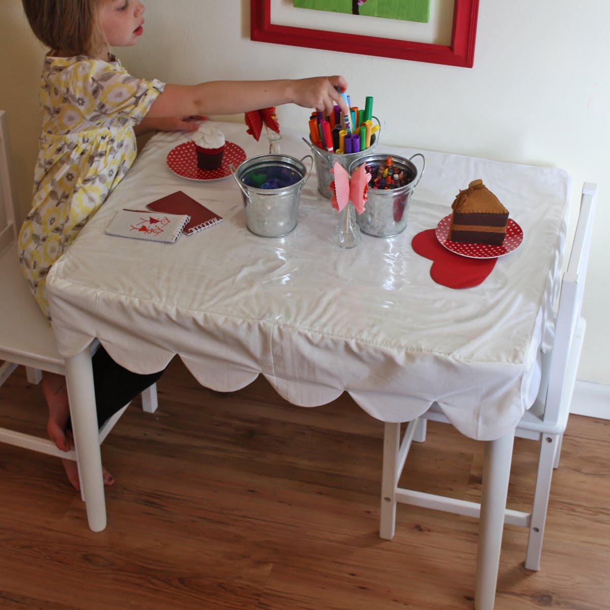 All In One Days Time: Scalloped Kid's Tablecloth