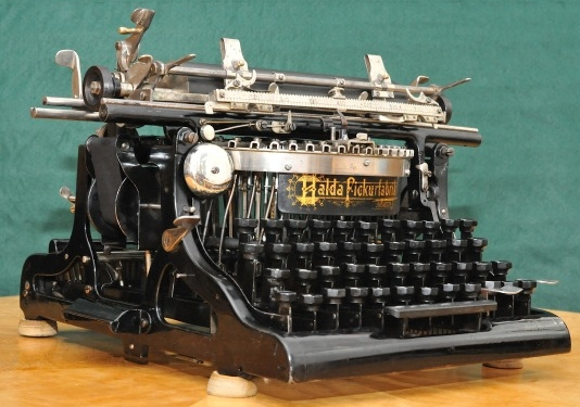 oz.Typewriter: The Swedish Densmore Typewriter