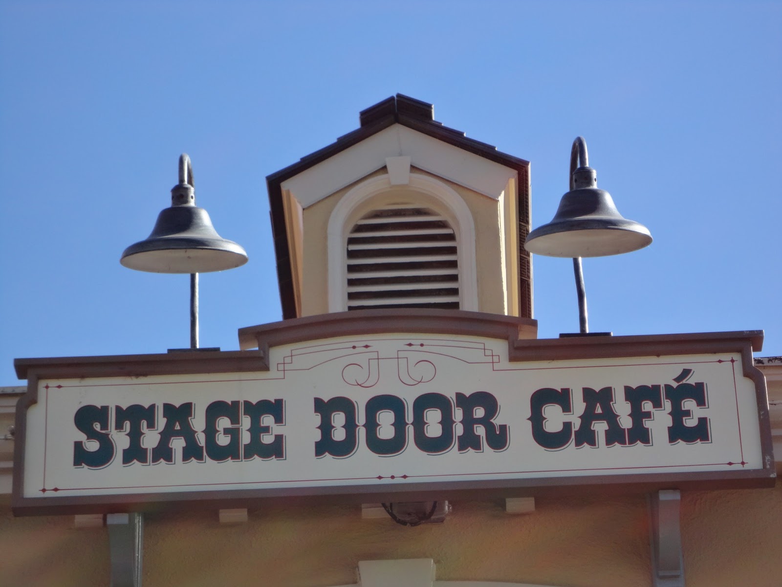 Disneyland: Frontierland Stage Door Cafe