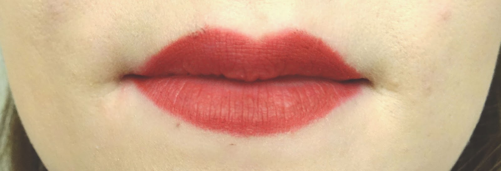Is there such a thing as small lips rocking a red lip? / hellolaura x