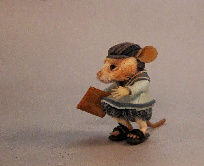 Aleah Klay Studio: Miniature Mouse Newsie, paper boy art doll on Ebay ...