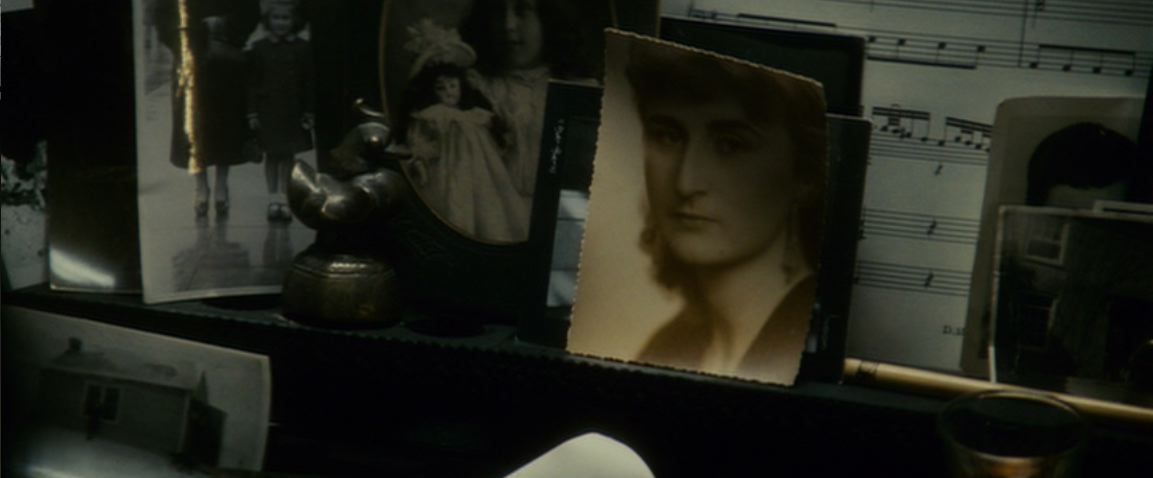 Architecture of Film: Architecture of Blade Runner [1982] Deckard's ...