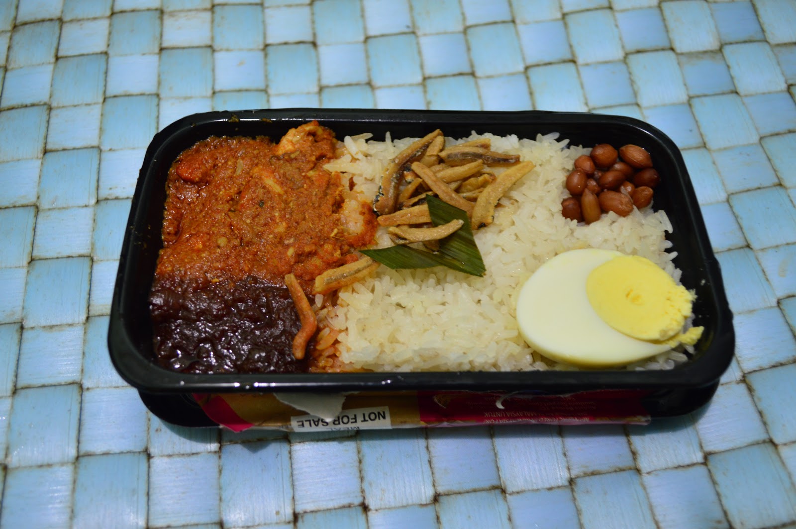 What my mind conjures: AirAsia Malaysia (AK) Inflight Hot Meal Review 2 ...