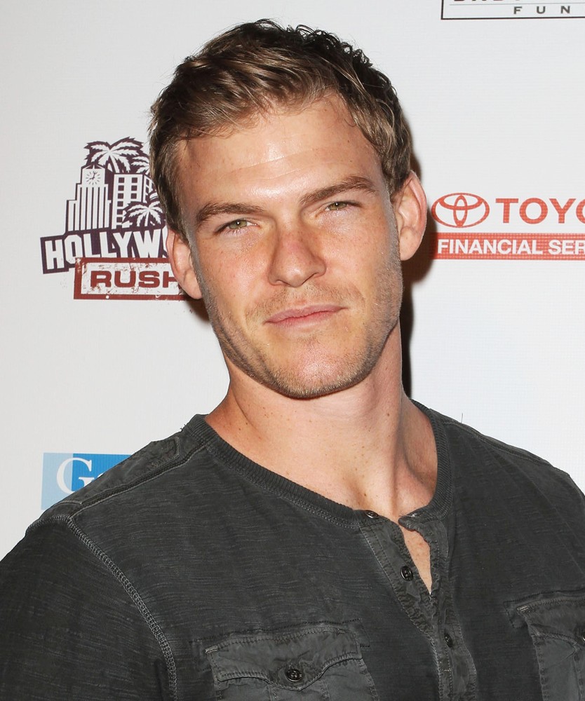 Alan Ritchson Photos | Tv Series Posters and Cast