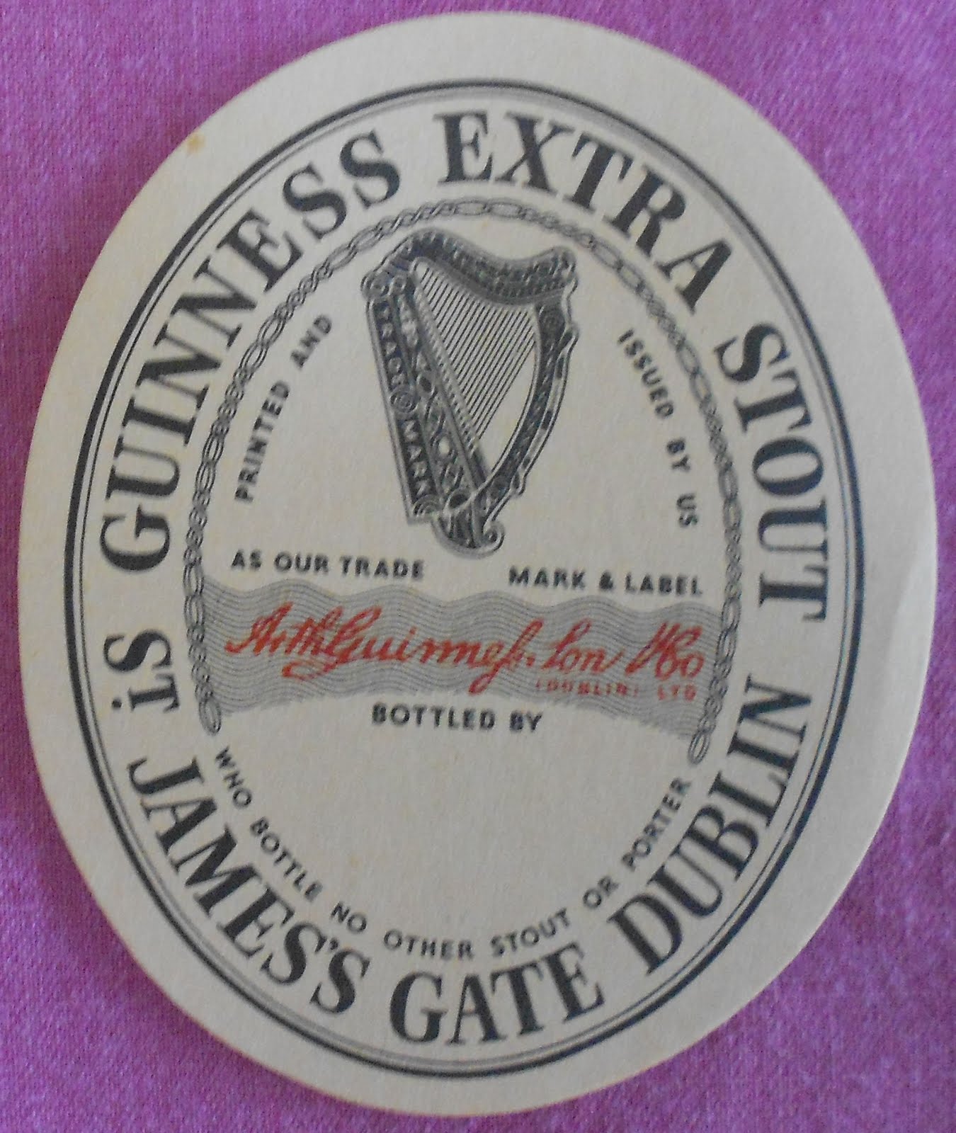 Guinness Collection: Labels, Carlton Ware, Wade, Gilroy, Doctors Books ...