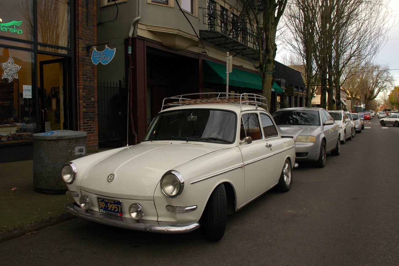 OLD PARKED CARS.: 1965 Volkswagen Type 3 Notchback.