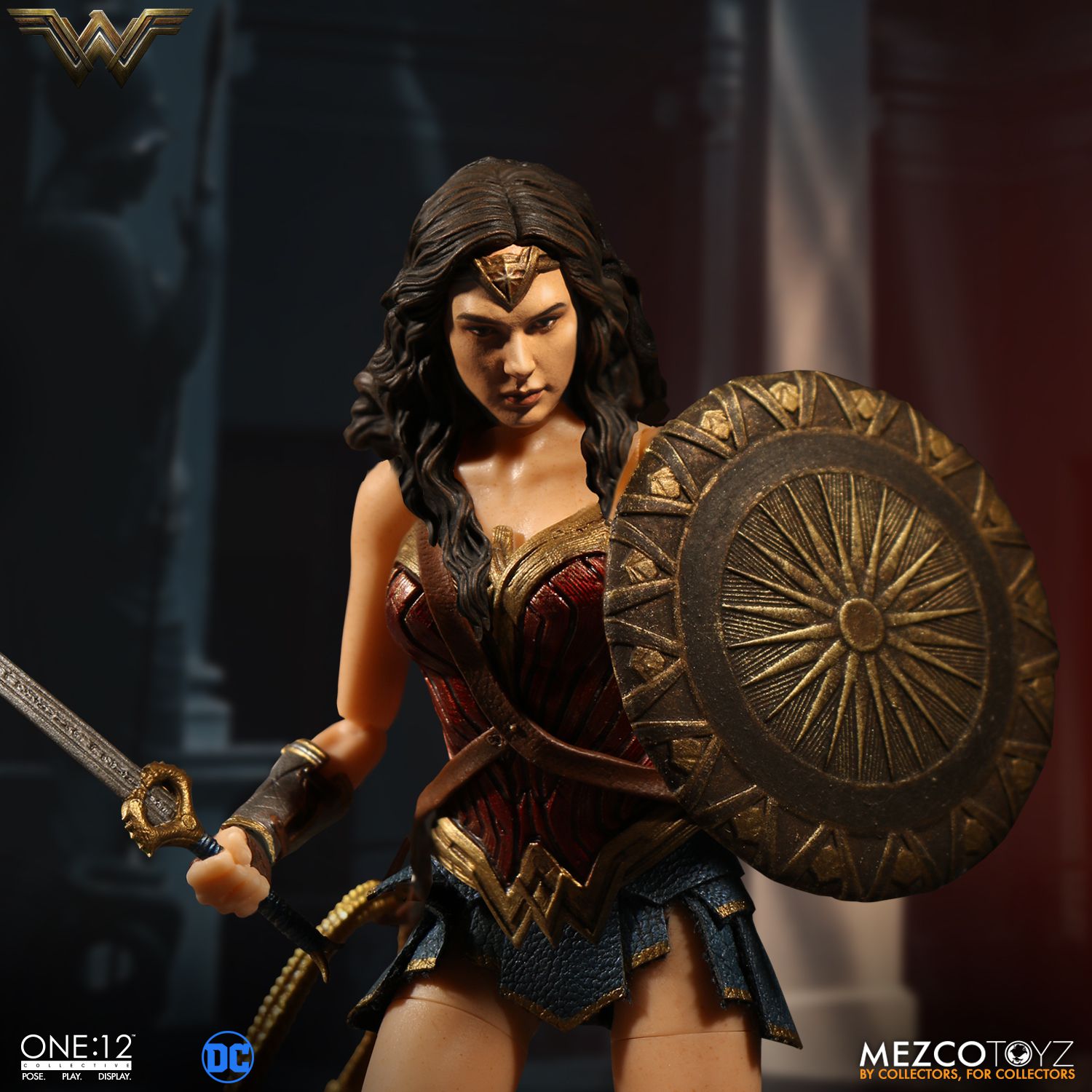 toyhaven: Mezco Toyz One:12 Collective 1/12th scale Gal Gadot as Wonder ...