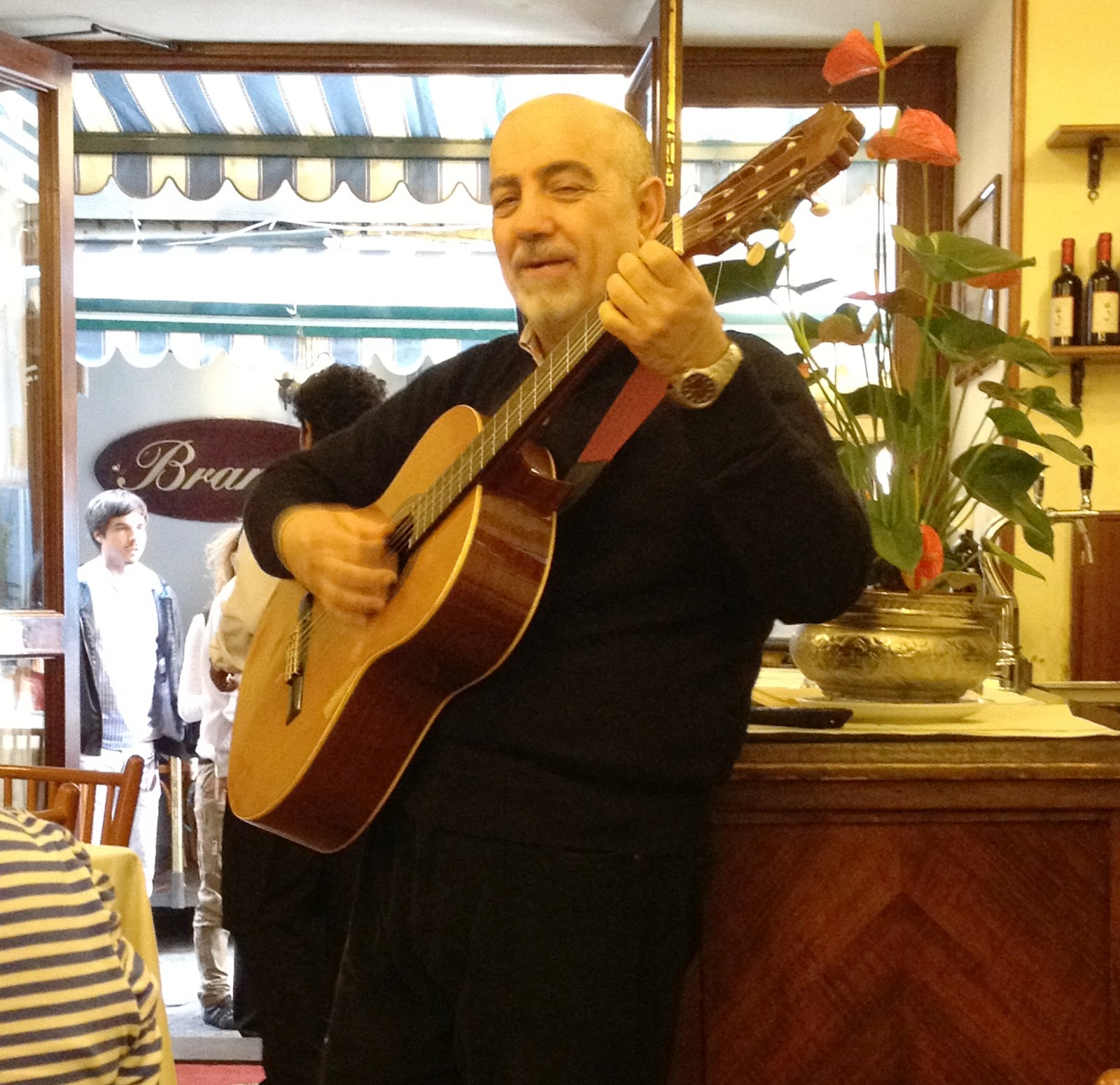 Chilli Pepper Travels: Naples: Brandi, where Pizza Margherita was invented.