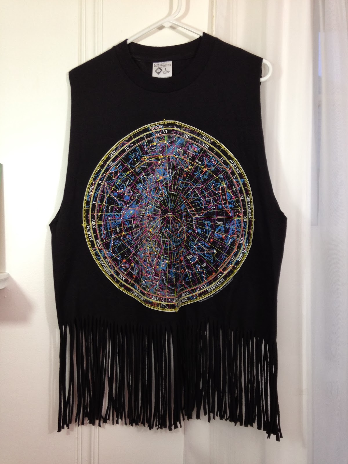 299 no-sew ways to alter a t-shirt