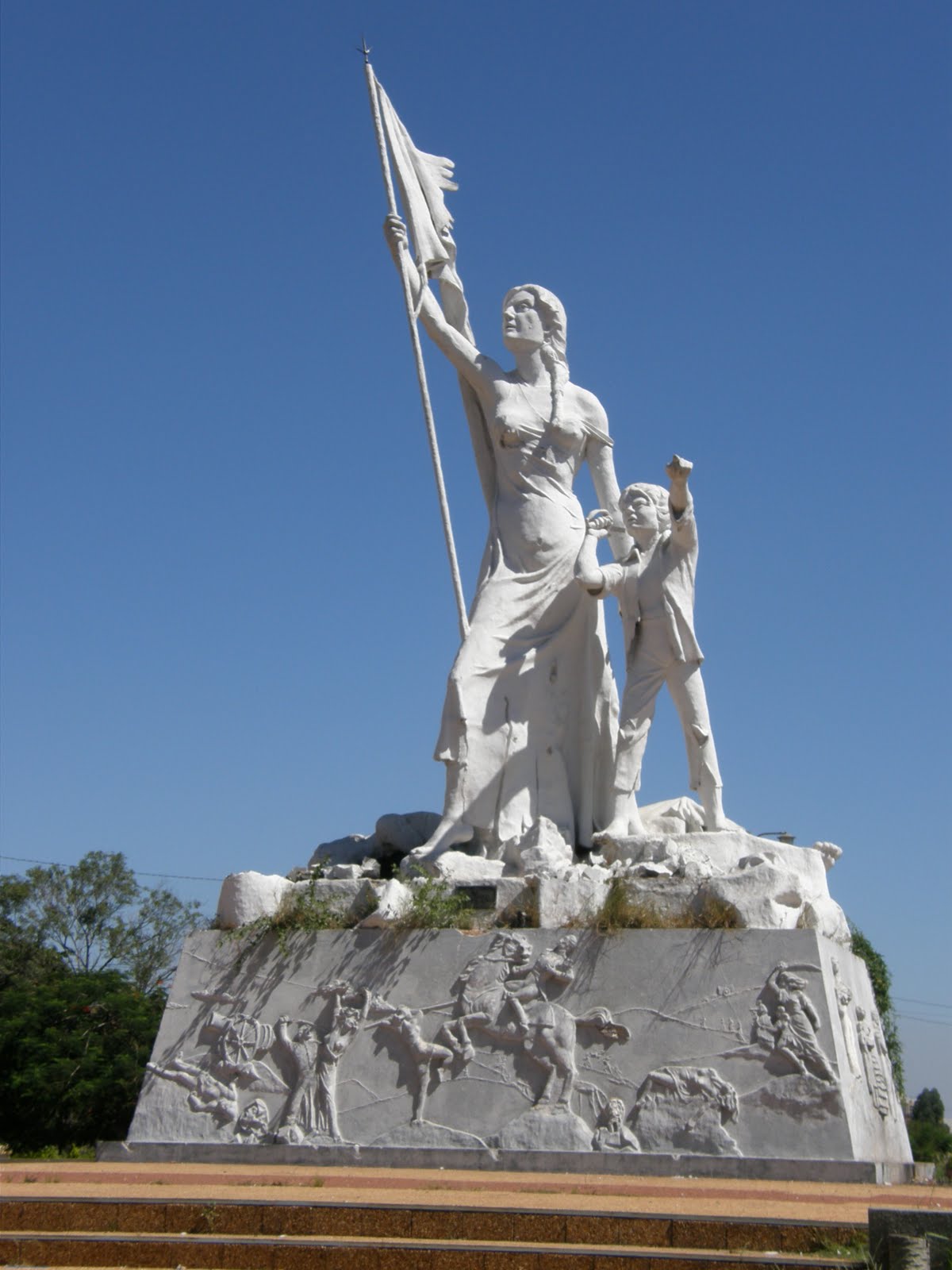 Vitagenes Paraguay: Monumento a las Residentas Vitagenes Paraguay: Monumento a las Residentas