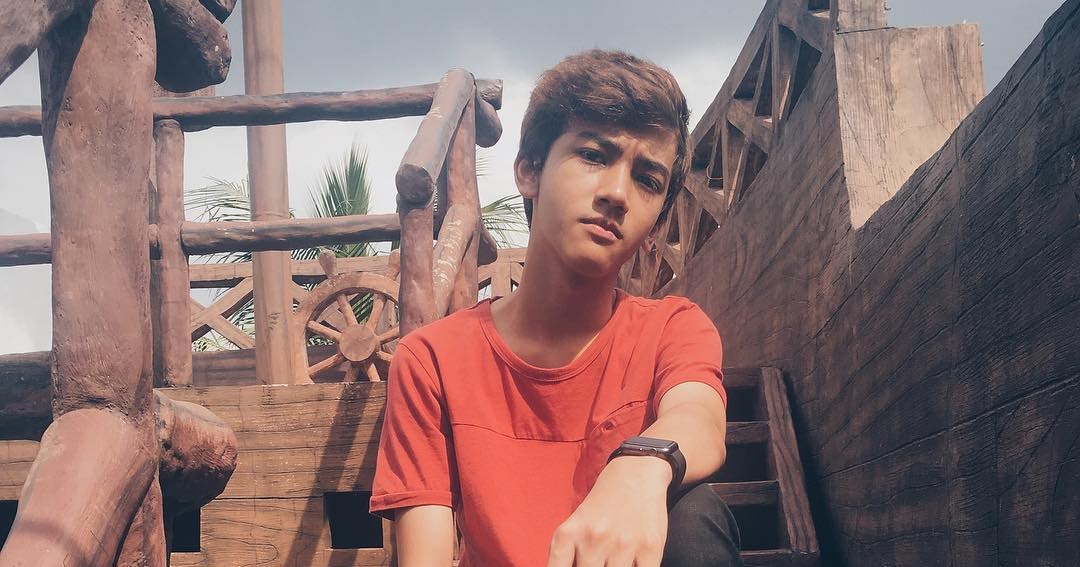 Foto Ari Irham : 6 Fakta Film 'Terlalu Tampan', Ari Irham Gunakan ...