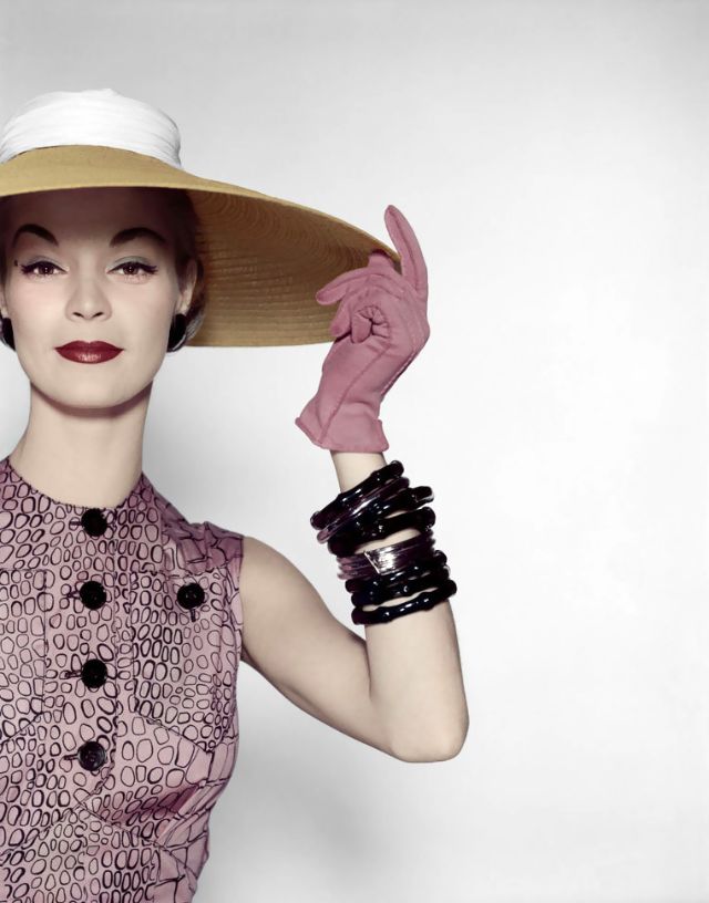 30 Amazing Color Photos of Iconic Vogue Model Jean Patchett in the ...