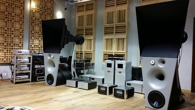 Magico Ultimate 3 horn speakers – Ultimate High-Fidelity