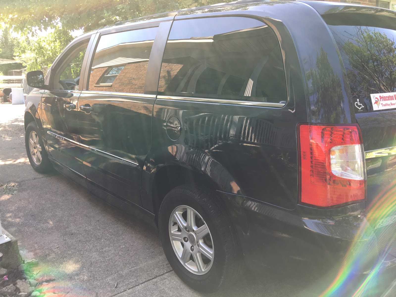 2012 Chrysler T&C Braun CompanionVan conversion Mobility Van