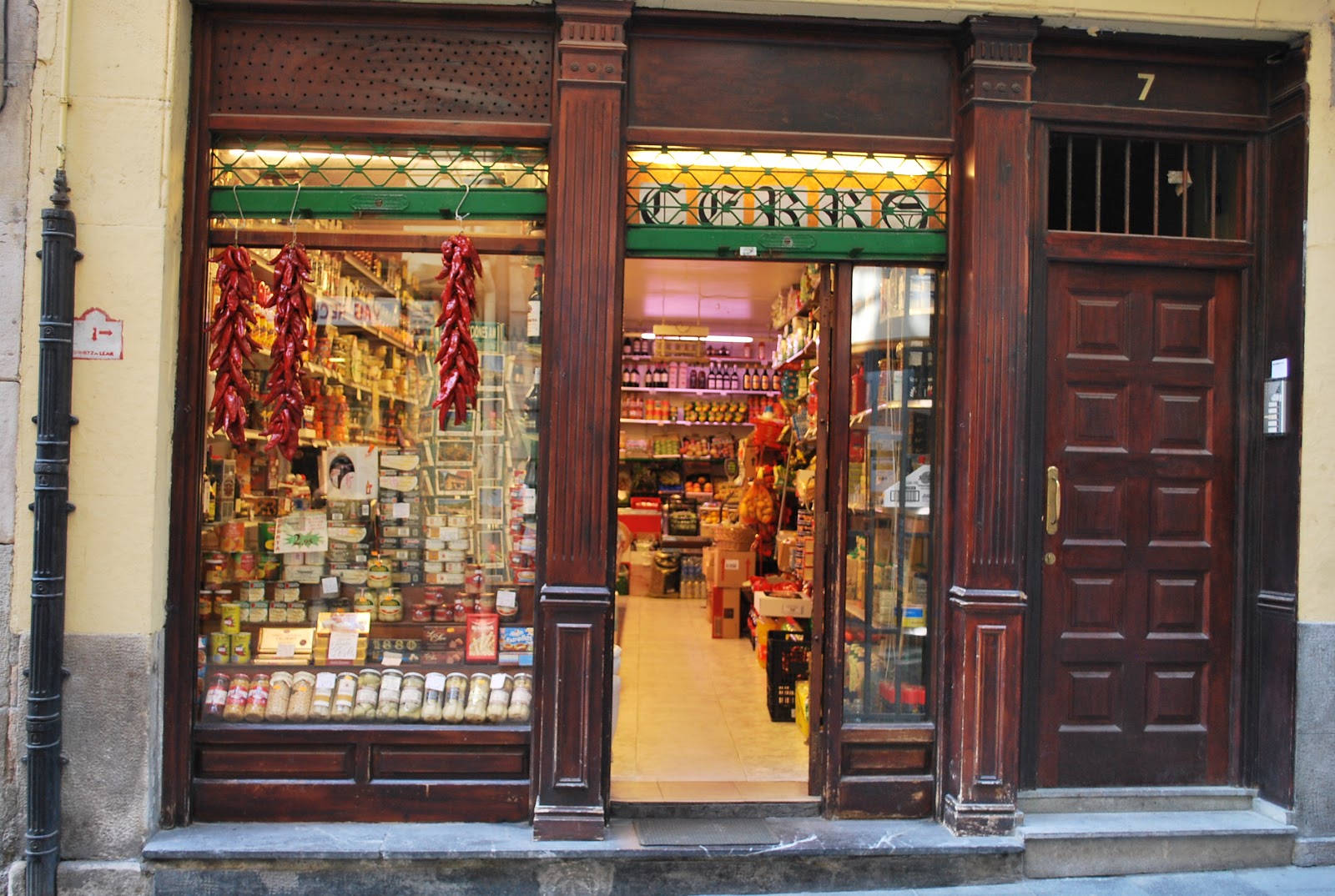 socalgalopenwallet: The Ribera district of Bilbao