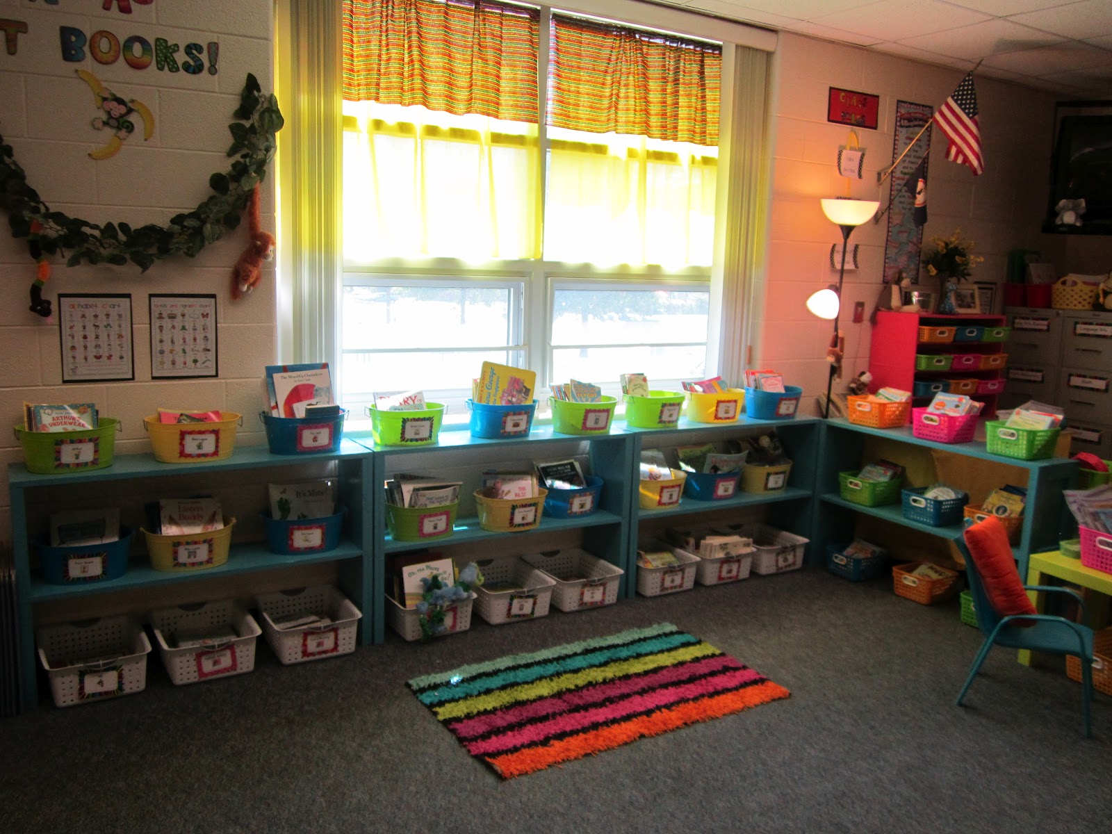 What Happens in First Grade: Classroom Photo Tour!