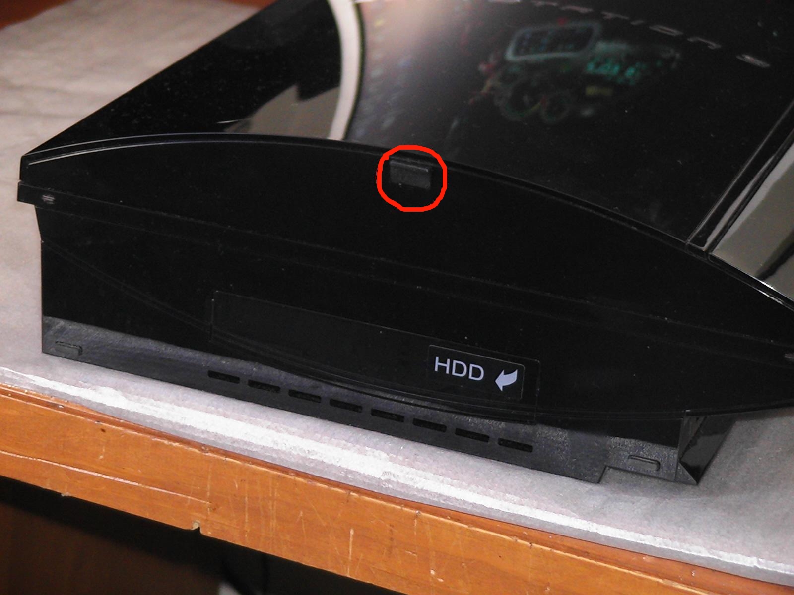 Just got YLOD, anyway to get me game disc out? : r/PS3