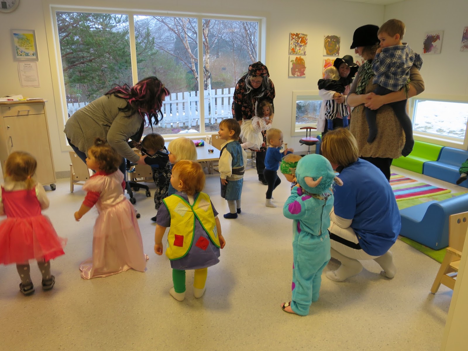 Tryggheim Barnehage Brattvåg: KARNEVAL