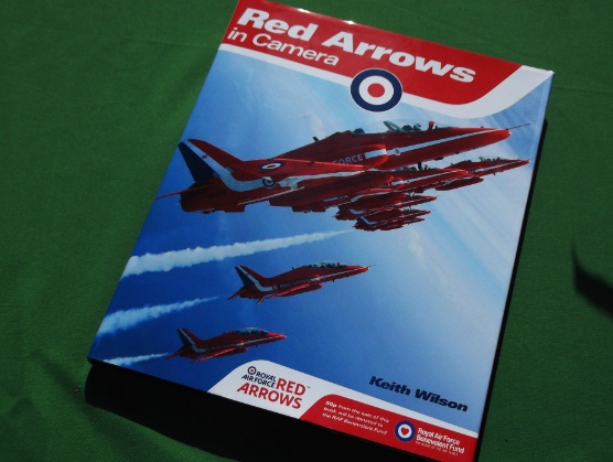 Jet & Prop by FalkeEins: Red Arrows in Camera - Haynes Publishing 2012 ...