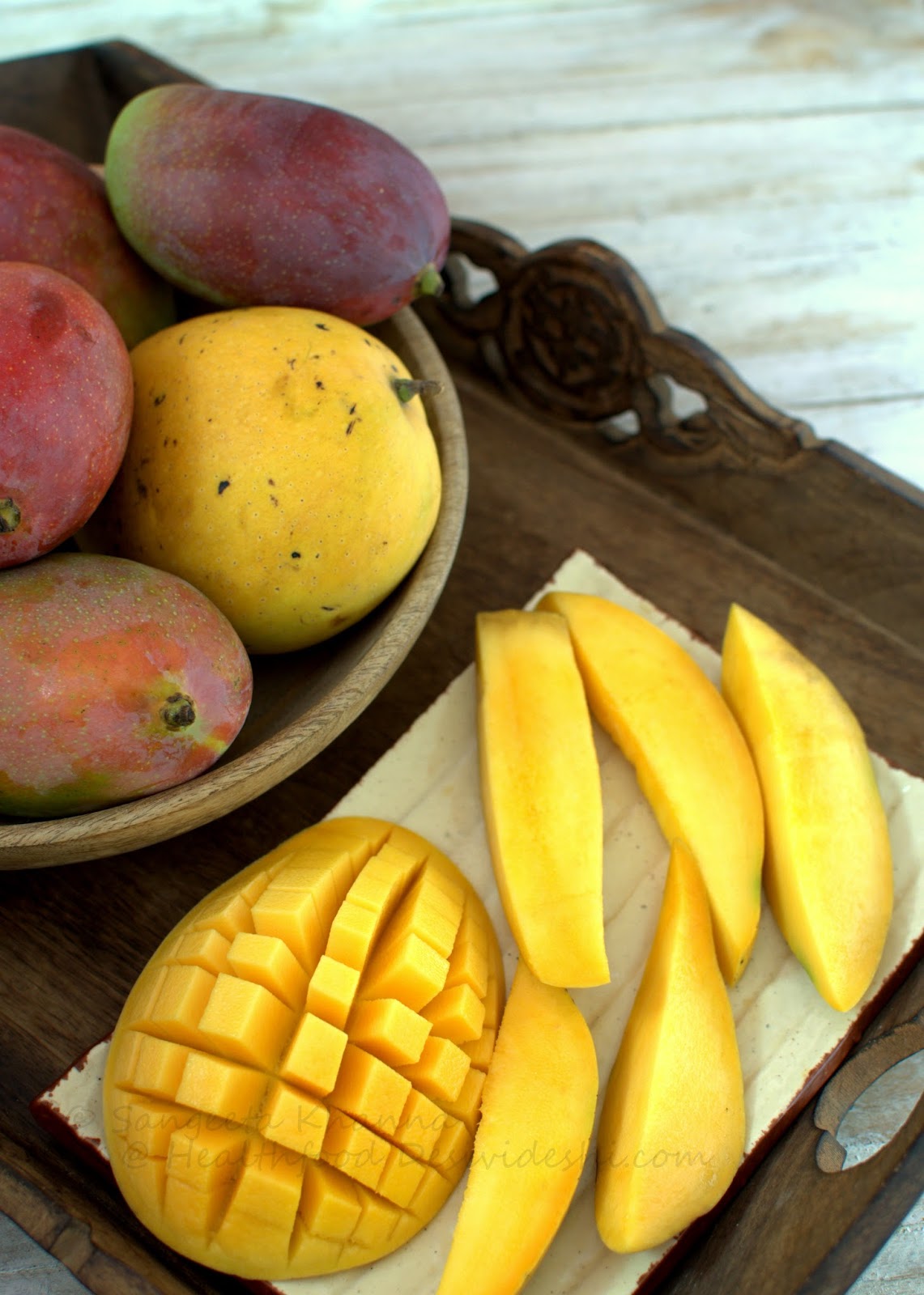 mangoes with coconut sticky rice | Thai dessert Khao Niaow Ma Muang