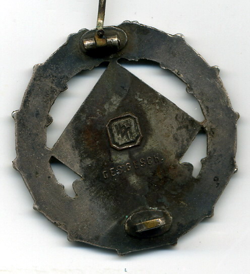 Ailsby Collection: SS Marksmen Badge.