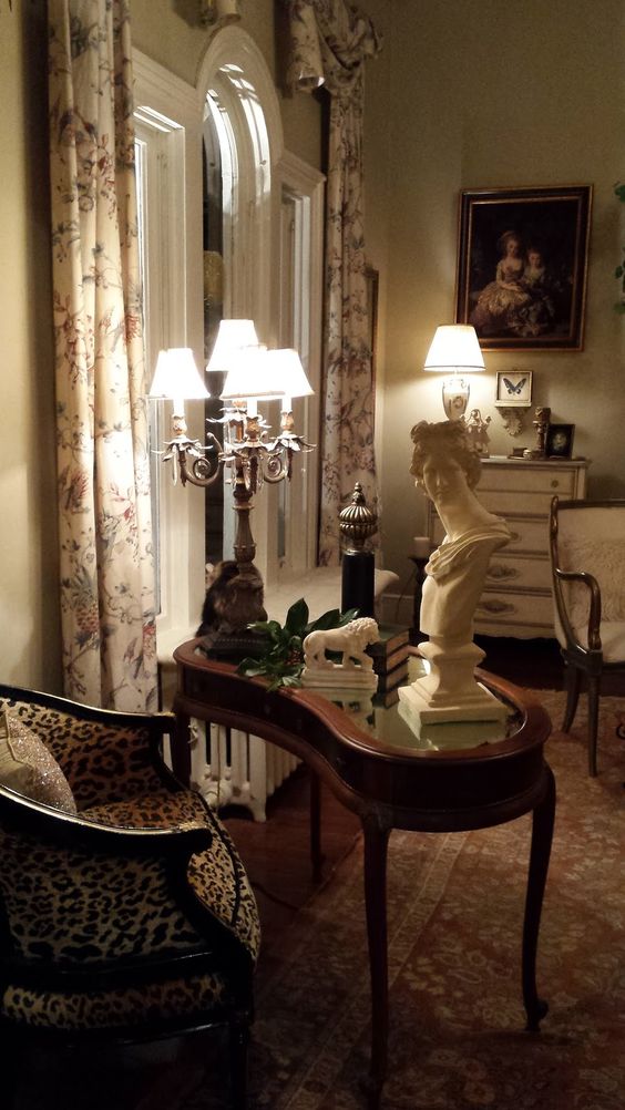 Eye For Design: Decorating With Classical Busts