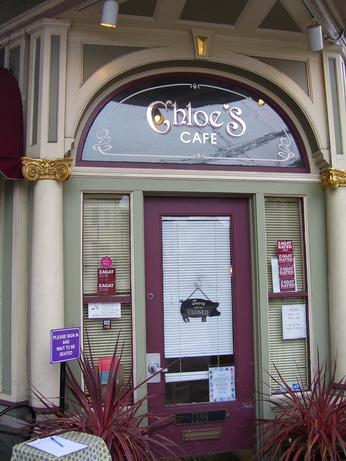 Breakfast at Epiphany's: Chloe♥s Cafe