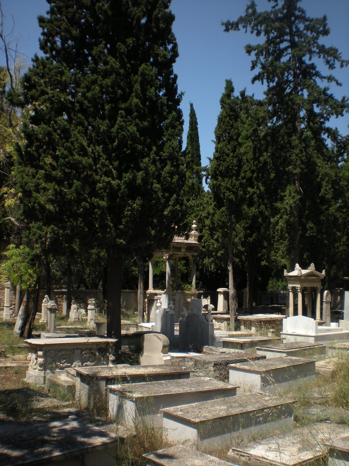 Athens First Cemetery in Greek: Το Εβραϊκό Τμήμα στο Πρώτο Νεκροταφείο ...