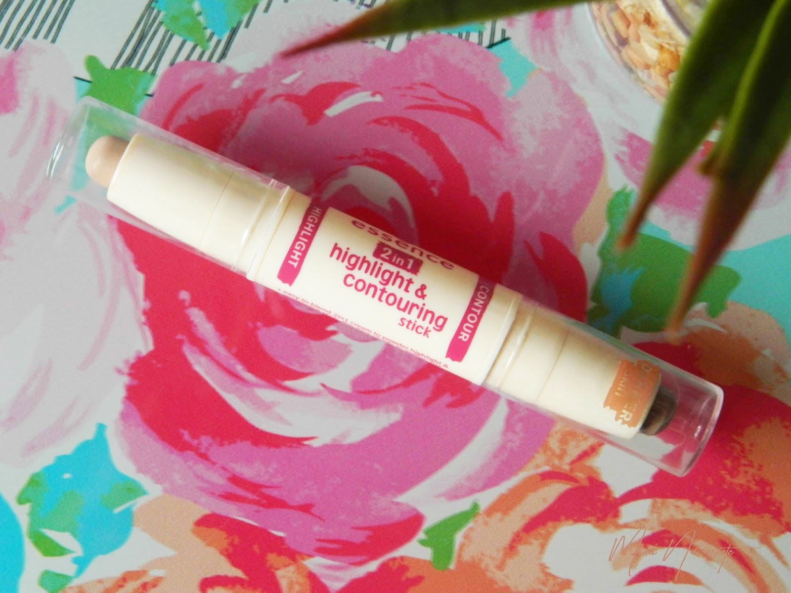 Reseña: 2 in 1 Highlight & Contouring Stick de Essence. - El rincon de ...