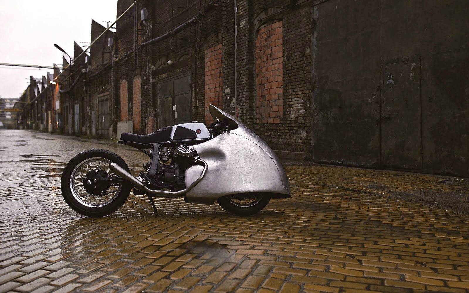 Red Rooster - Inazuma café racer