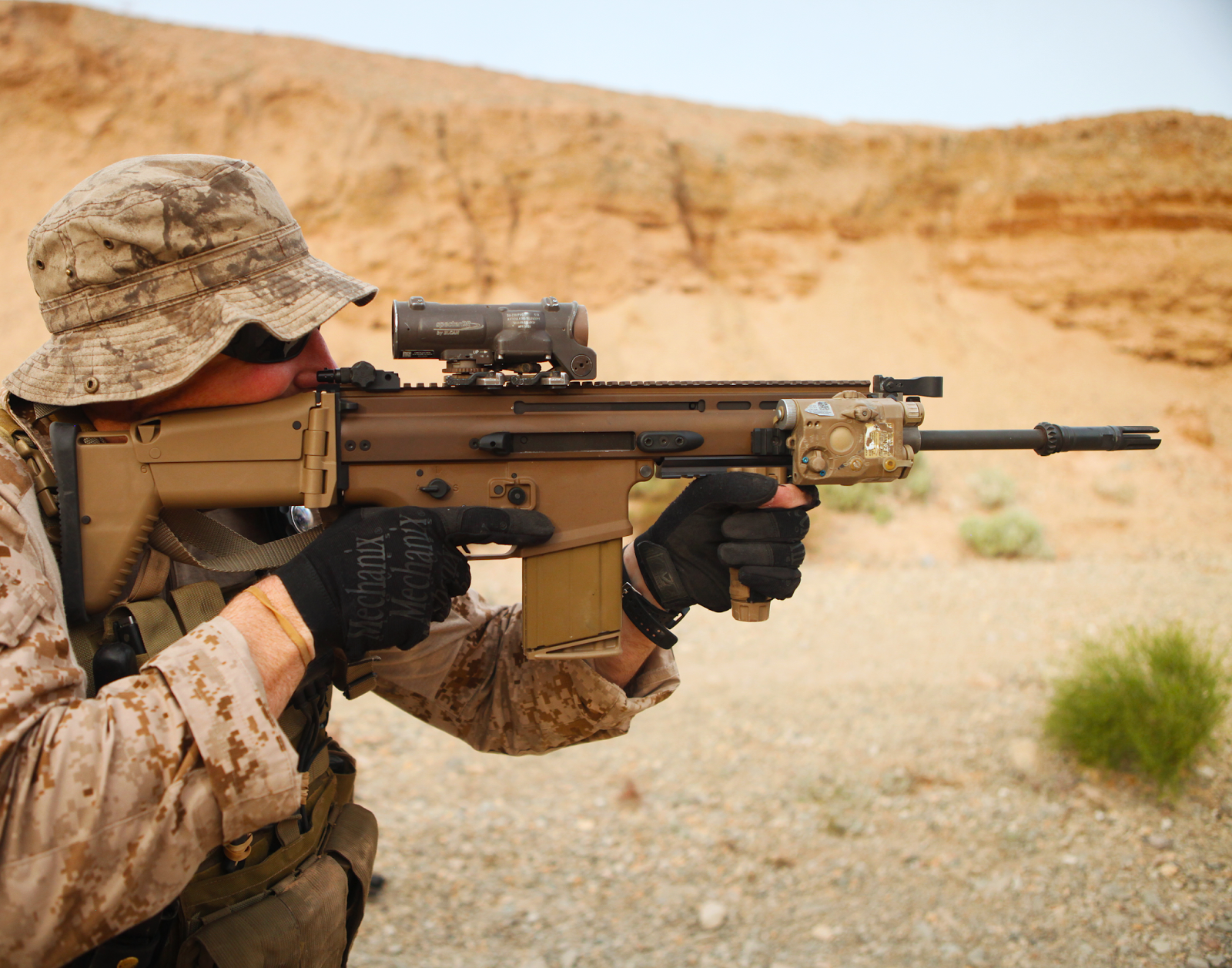 Presentaron fusiles FN-SCAR al Ejército Argentino - Bunker Argentino