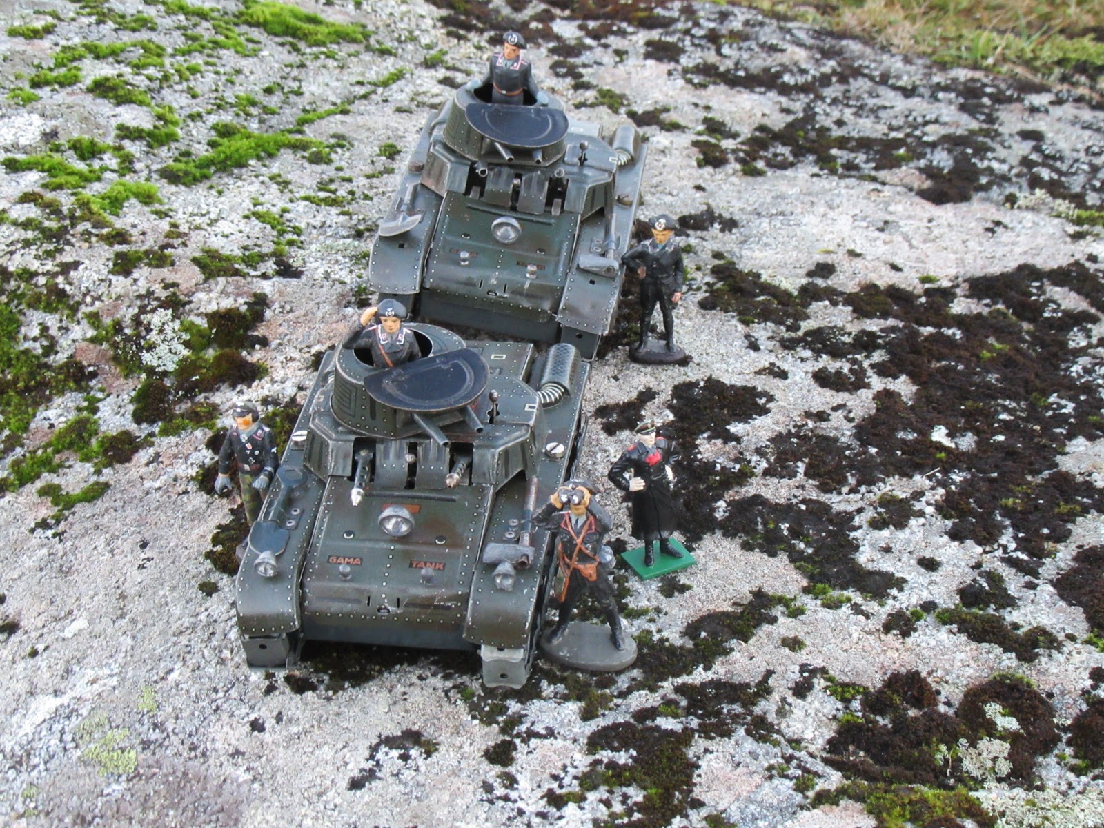 Toy soldiers and real battles: 2 command Panzer I tanks scouting positions