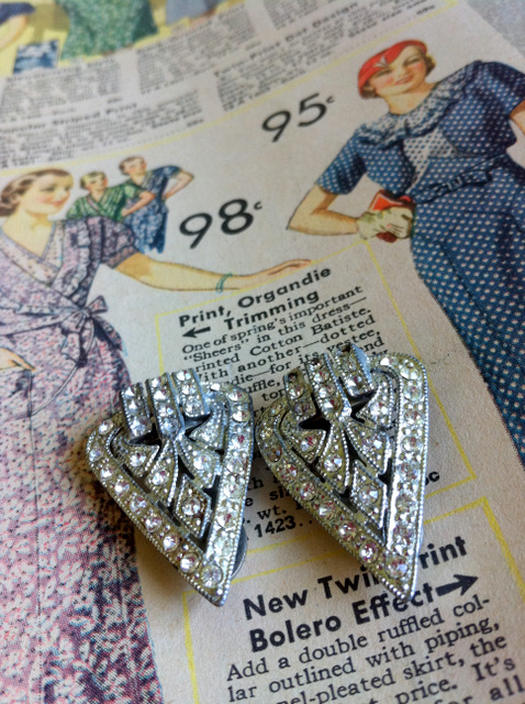 One Knit One Purl: Vintage Dress Clips