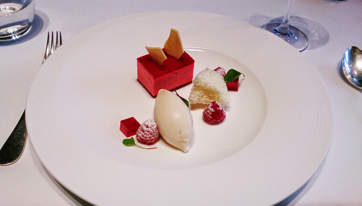 Food and Drinks Noob: Launceston Place