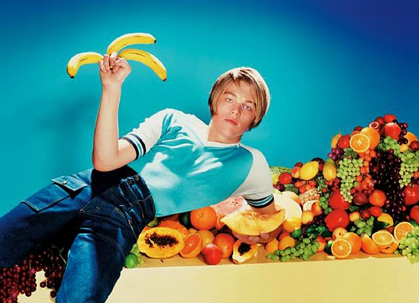 12 Bizarre Pictures of a Young Leonardo DiCaprio Photographed by David ...