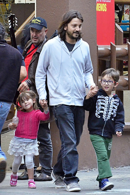 Nace Fiona, la hija de Diego Luna y Camila Sodi - Noticias de ...