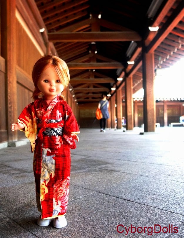 CyborgDolls: Around the world with Nancy: Tokyo