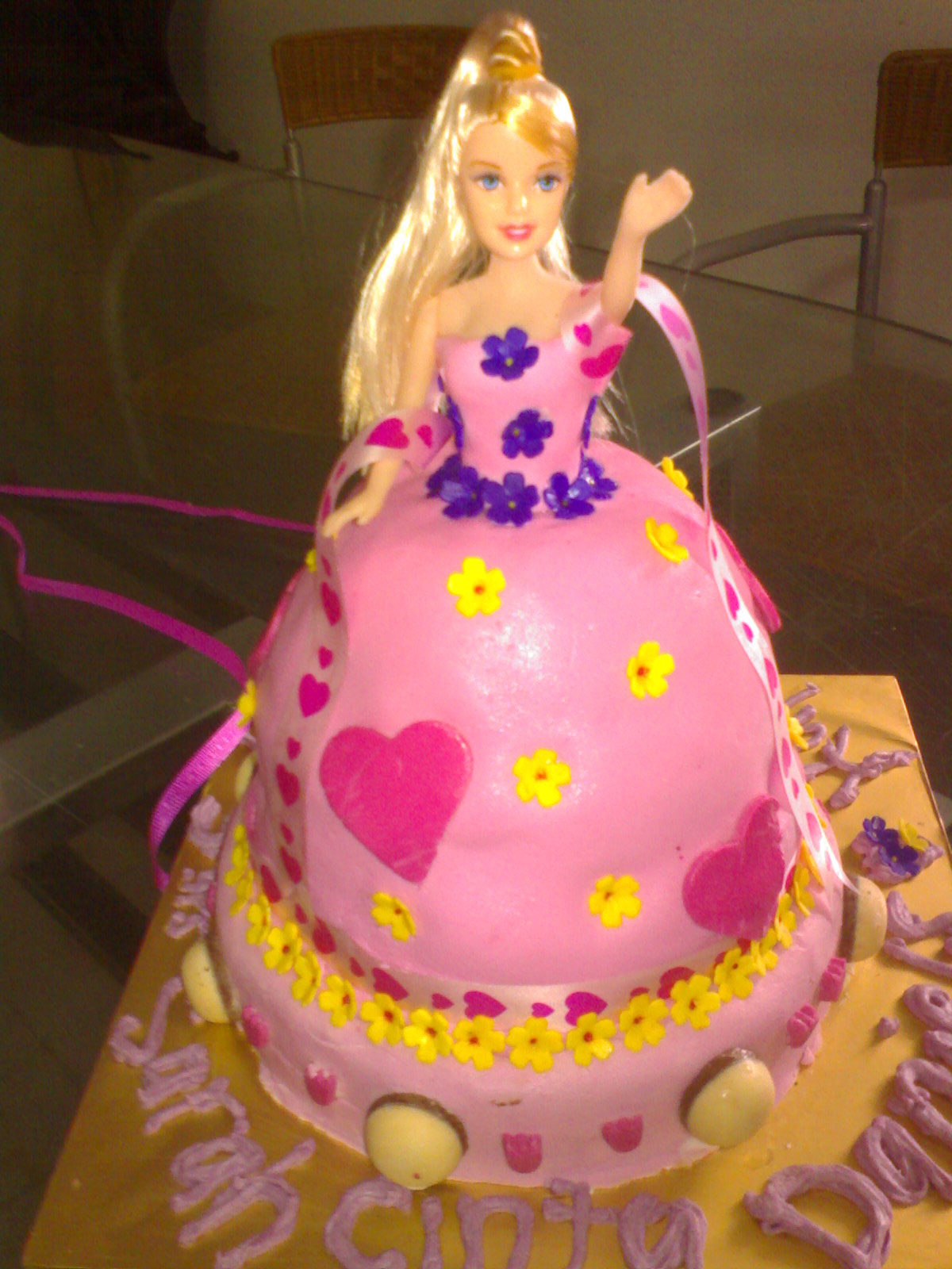 Bibo Cute Cupcakes: My First Barbie Cake