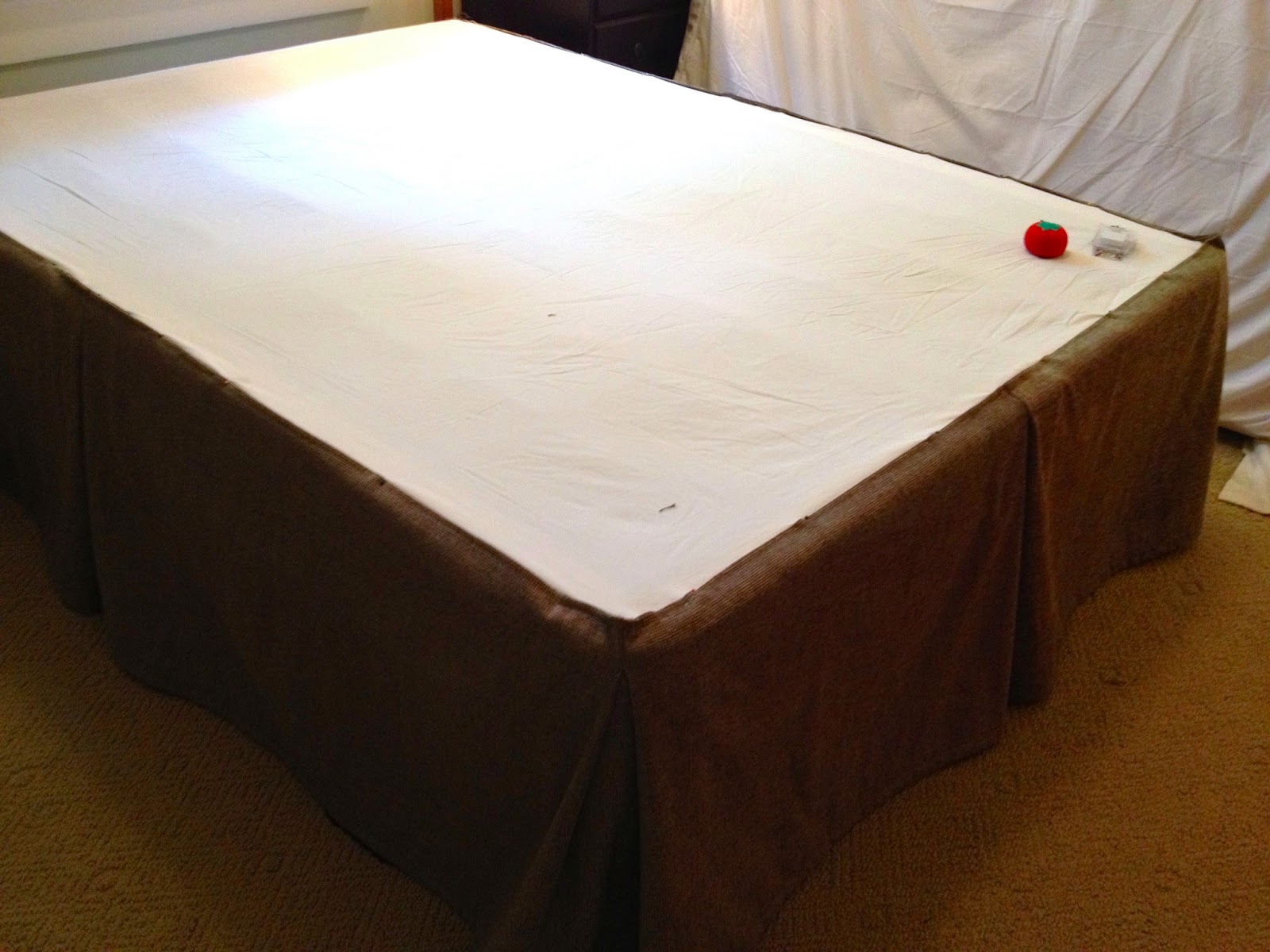Mel & Liza: Sewing a Box Pleated Bedskirt